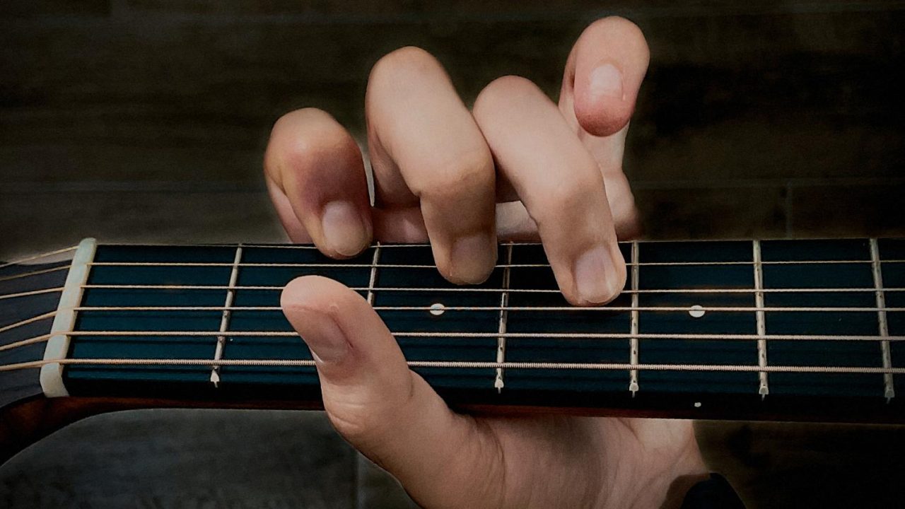 Si minore semplificato per bambini - lezioni-chitarra.it